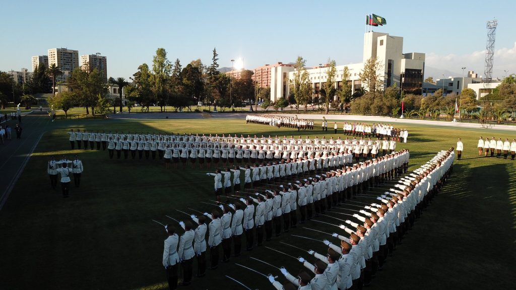 Escuela de Carabineros obtiene acreditación del CNA - La División de ...